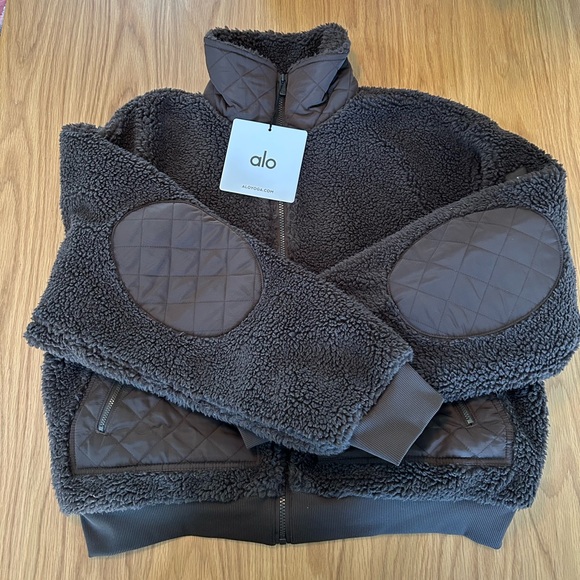 ALO Yoga | Jackets & Coats | Alo Yoga Sherpa Edge Bomber Jacket ...